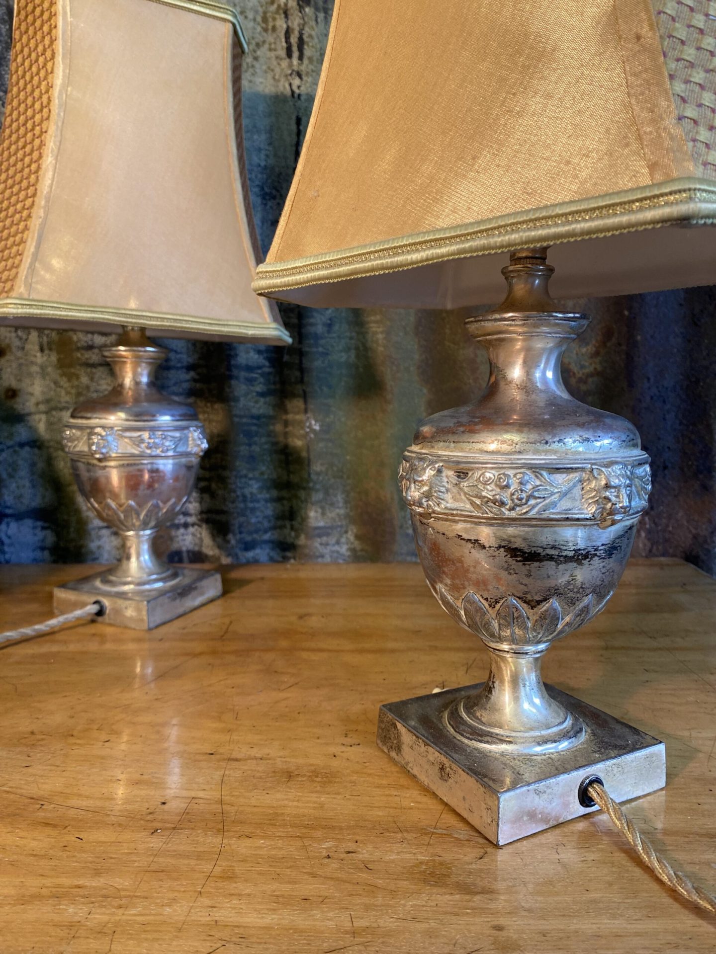 Antique Pair Georgian Style Silver Plated Table Lamps – IndustriaVintage